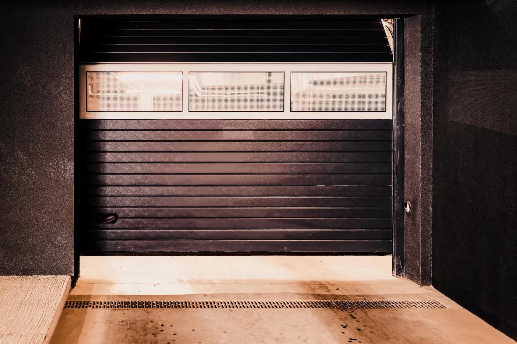 How to choose the best Overhead door (garage door) for your garage ...